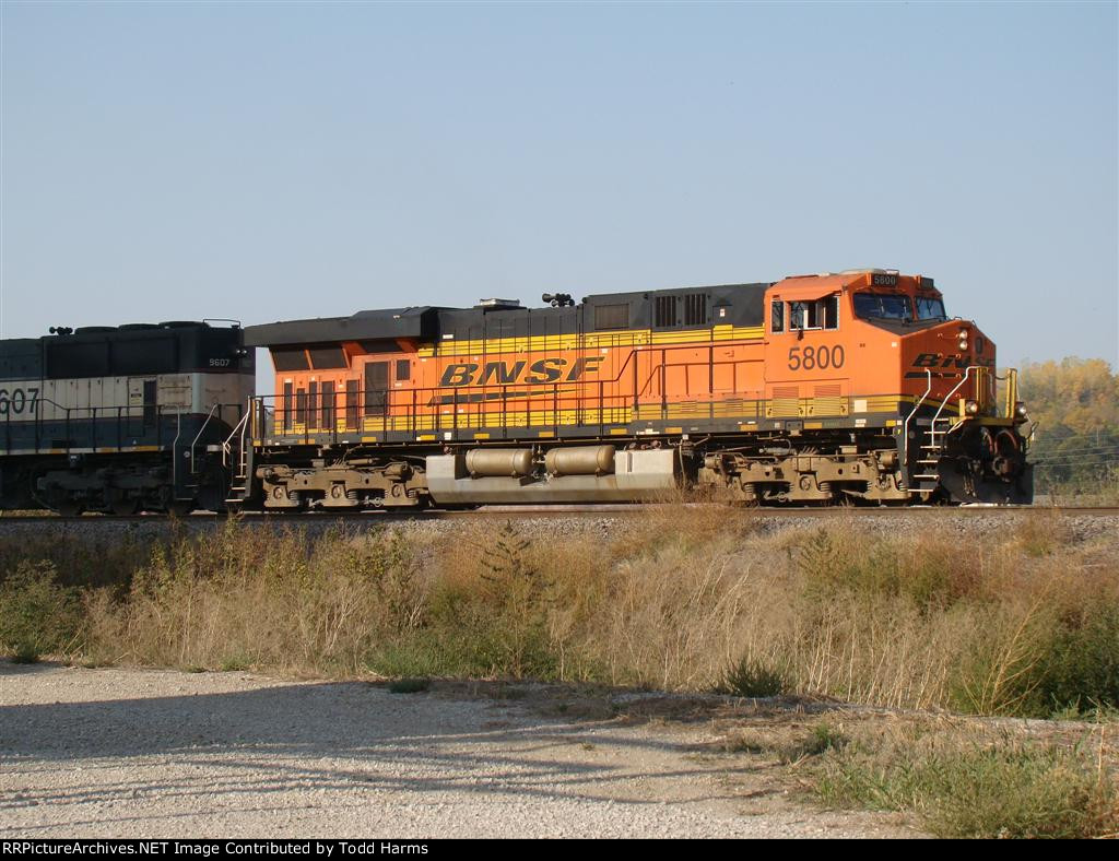 BNSF 5800